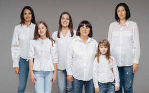 280+ Funny and Cool Group Names for 6 Friends